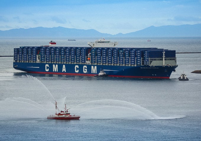 CMA CGM | The CMA CGM BENJAMIN FRANKLIN, the largest vessel ever to ...